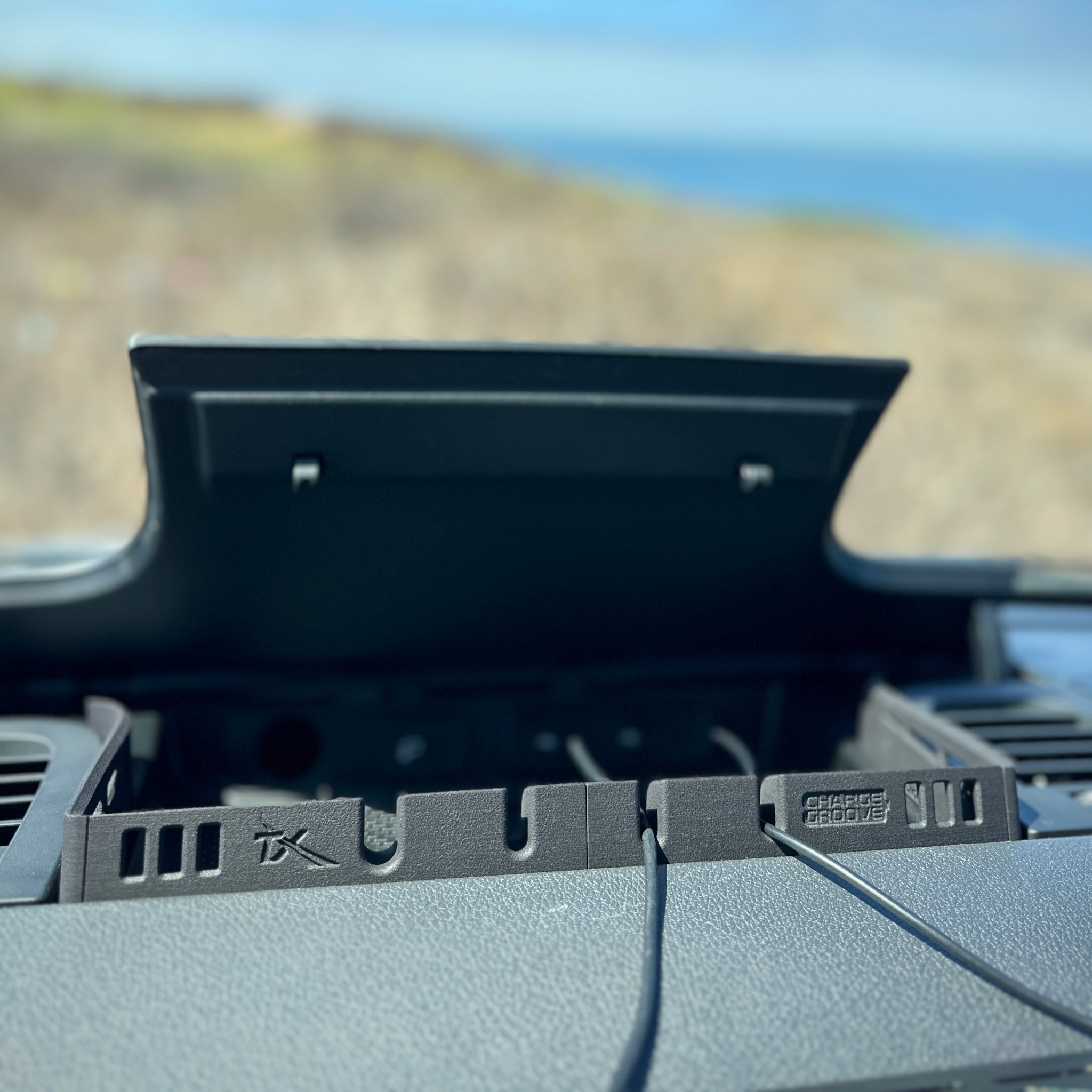 Mercedes Sprinter Dash Console Cable Organizer - CHARGE GROOVE ...